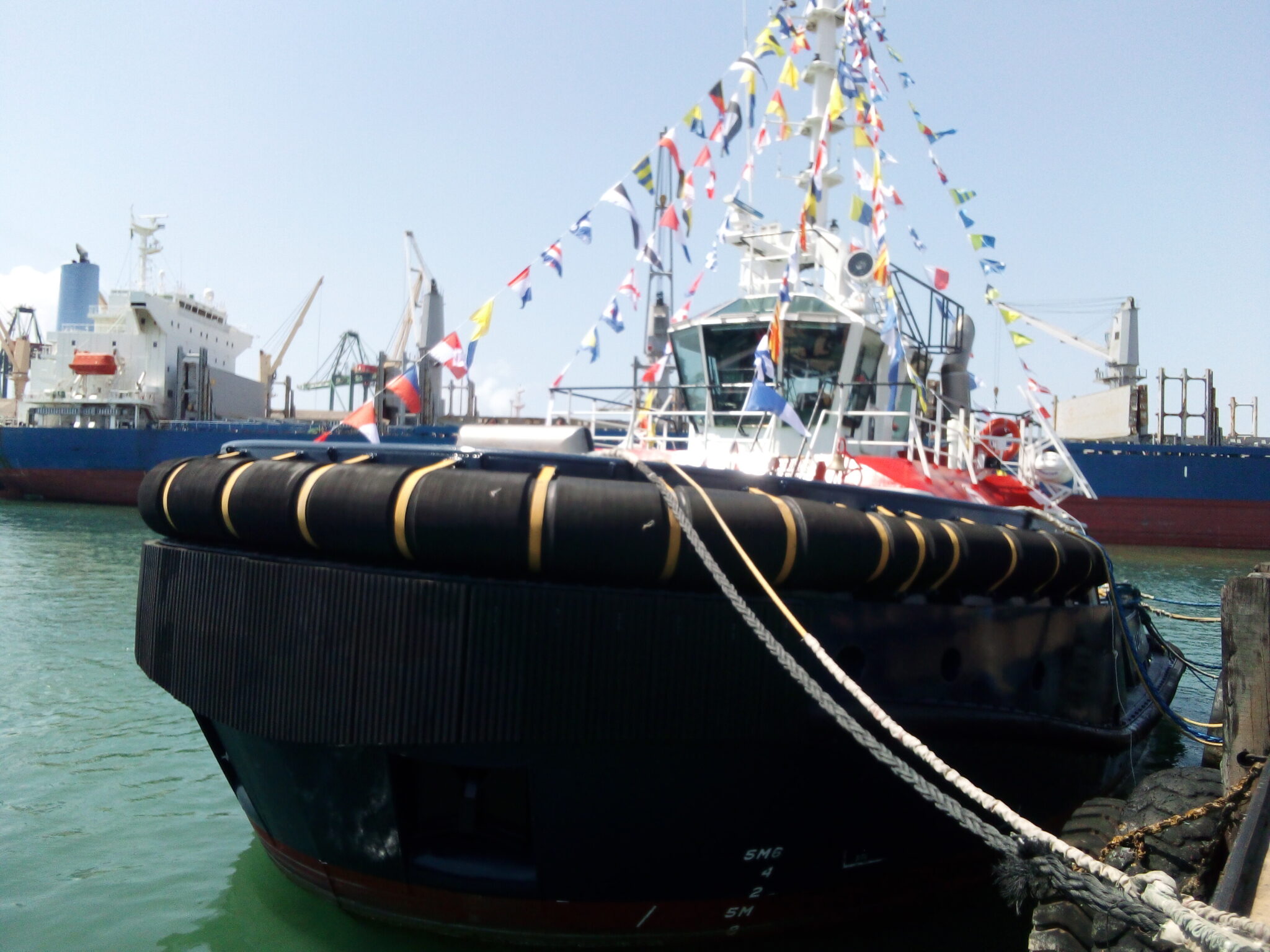 Togo : Boluda dote le Port Autonome de Lomé d’un nouveau remorqueur ...